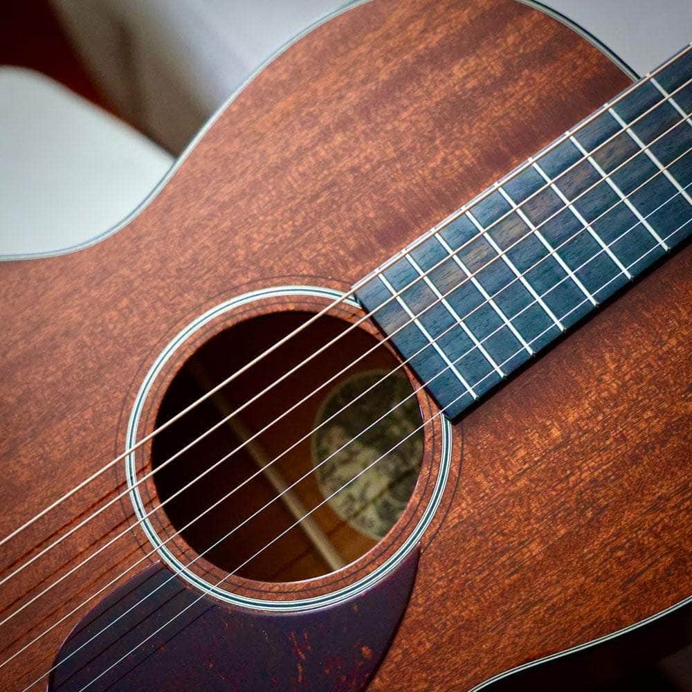 Collings 001MH Mahogany Guitar – Banjo Studio