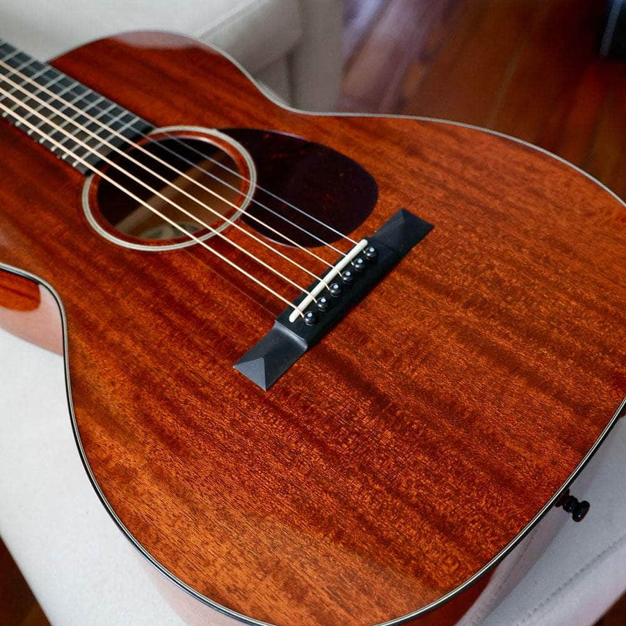 Collings 001MH Mahogany Guitar – Banjo Studio