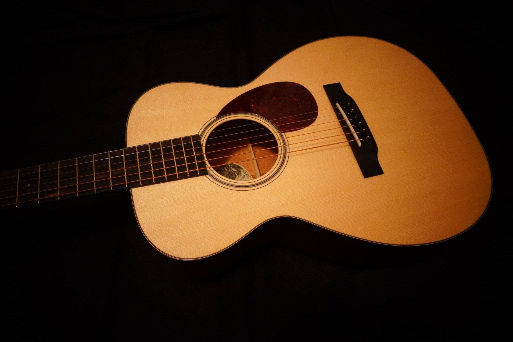 Collings 01 Guitar – Banjo Studio