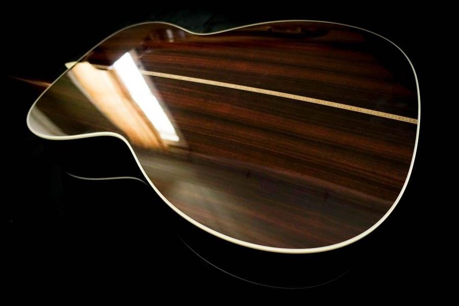 Collings OM2H Guitar with Torrefied Top – Banjo Studio